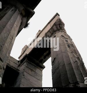 PROPILEOS DE PARTENON - DETALLE DE COLUMNAS DORICAS - TEMPLO DORICO ...