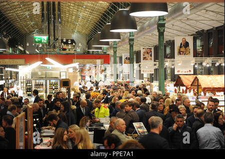 Interior of Eataly Italian food hall in Liverpool Street, London, UK ...
