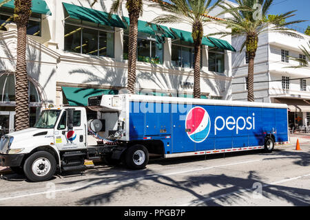 Pepsi delivery truck Stock Photo: 69688747 - Alamy