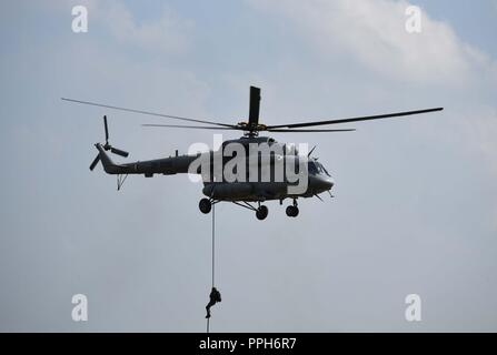 Allahabad, India. 26th Sep, 2018. Allahabad: IAF show their skill as ...
