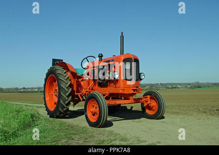 Nuffield 460 Tractor Stock Photo - Alamy