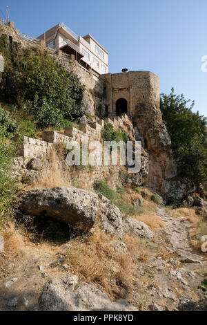 Entrance gate of the town of Amadiya sitting on a huge rock, Northern ...