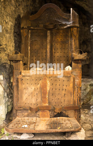Medieval Torture Rack Stock Photo - Alamy