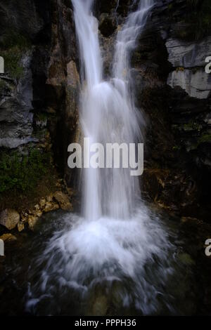Generic falling water in the rock Stock Photo - Alamy