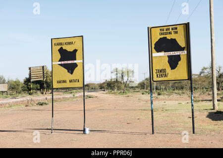 Crossing the equator sign in Kenya Stock Photo - Alamy