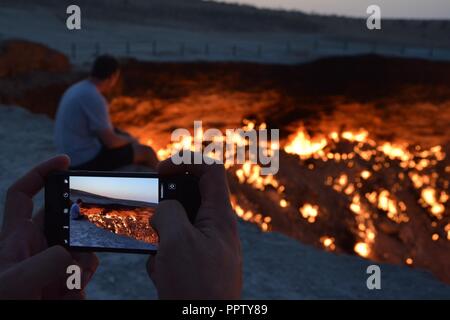 Derweze, Turkmenistan. 28th Sep, 2018. The Darvaza gas crater, known ...