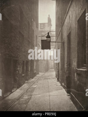 Close No. 18 Saltmarket 1868 - 1877 by Thomas Annan Stock Photo - Alamy