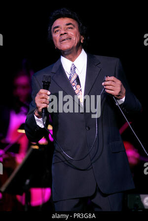 Johnny Mathis performs in concert at the Bank Atlantic Center in ...