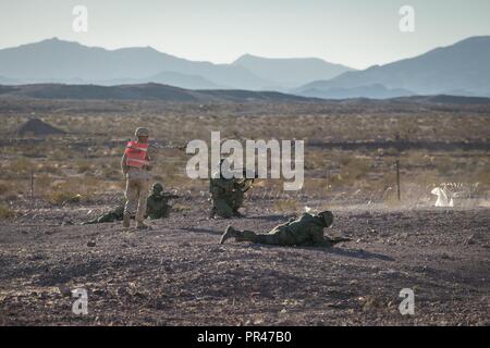 Singapore soldiers with 2nd Battalion, Singapore Infantry Regiment ...