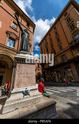 Bronze statue of Ugo Bassi, Bologna, Emilia-Romagna, Italy Stock Photo ...