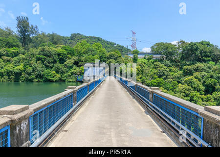 Shek Lei Pui Reservoir (Kowloon Reservoir) In Hong Kong Stock Photo - Alamy
