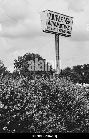 Triple G Automotive Sign Stock Photo - Alamy