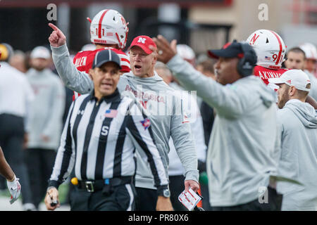 Side Judge Dominique Pender in action during an NFL football game in ...