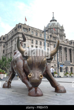 Bronze sculpture of bull on The Bund in Shanghai China Stock Photo - Alamy