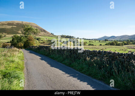 Road to Barber Booth on a sunny autumn day. Vale of Edale, Peak ...