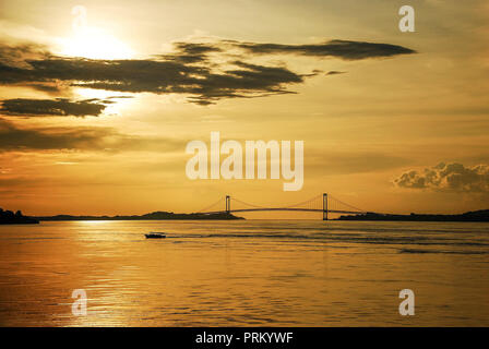 Angostura suspension bridge across Orinoco River at Ciudad Bolívar ...