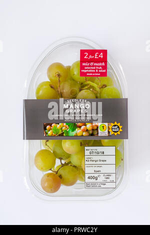 Plastic punnet of white grapes seedless Stock Photo - Alamy