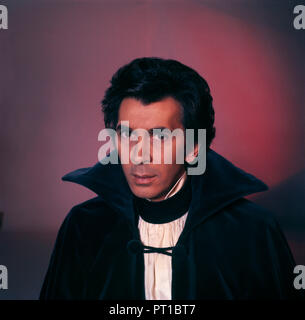 DRACULA -1979 FRANK LANGELLA Stock Photo: 29171066 - Alamy