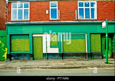 Run Down Shop Stock Photo: 127633500 - Alamy