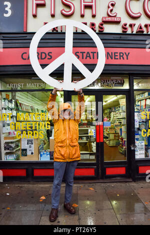 3 Blackstock Road, London, UK. 6th October 2018. People commemorate ...
