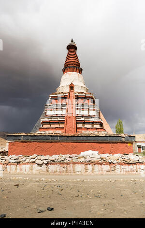 Tholing Monastery in Tibet Stock Photo - Alamy