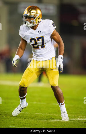 October 27,2018: Notre Dame Fighting Irish quarterback Ian Book (12 ...