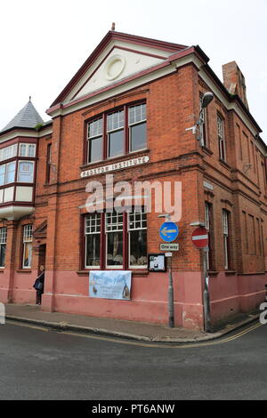 Mill Square, Padstow, Cornwall, England, UK. Circa 1990's Stock Photo ...