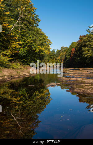 Autumn colours on the River Ericht, Blairgowrie, Perthshire, Scotland ...