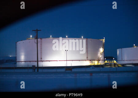 Oil storage tanks at TransCanada Hardisty Terminal 1, in Hardisty ...