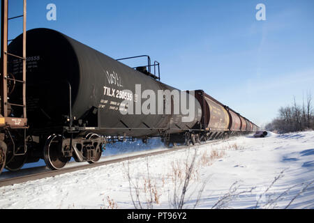 A Canadian Pacific train transporting oil leaves Hardisty, Alberta ...