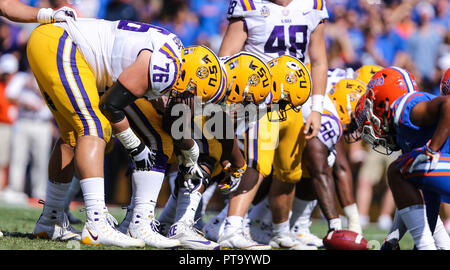 LSU offensive lineman Austin Deculus (09) participates in drills at the ...