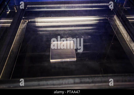 Detail of a Wilson Cloud chamber Stock Photo - Alamy