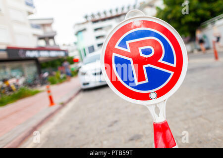 Turkish no parking sign stands on a street Stock Photo - Alamy