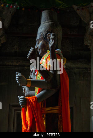Hindu god altar inside Angkor wat Temple Stock Photo - Alamy