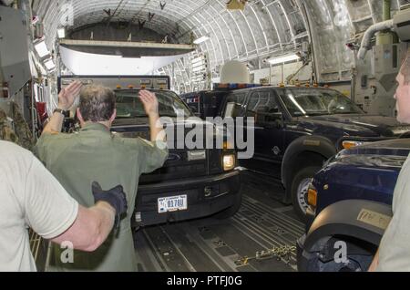 Members of the Arizona National Guard’s 91st Civil Support Team and the ...