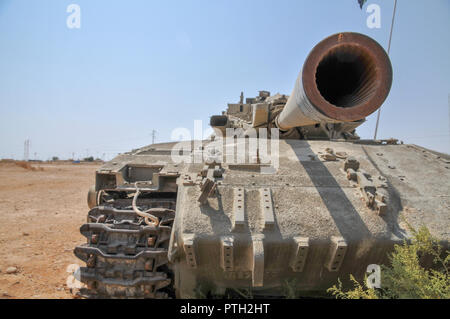Israeli Merkava tank. Close up Stock Photo - Alamy