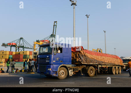 TOGO, Lome, LCT Lome Container Terminal, port Stock Photo - Alamy