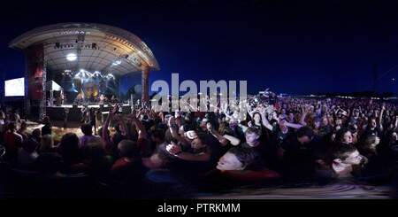 360° view of Manu Chao at the Rock for People Festival, July 2006 - Alamy
