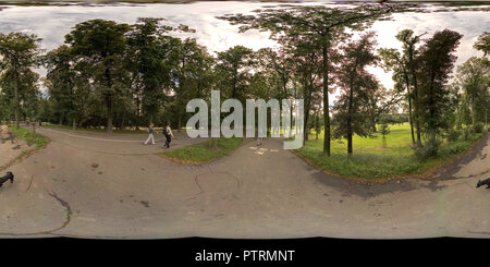 360° view of Walking in Stromovka Park 2 - Alamy