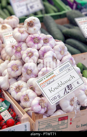 Various vegetables, display, Viktualienmarkt, Munich, Upper Bavaria ...