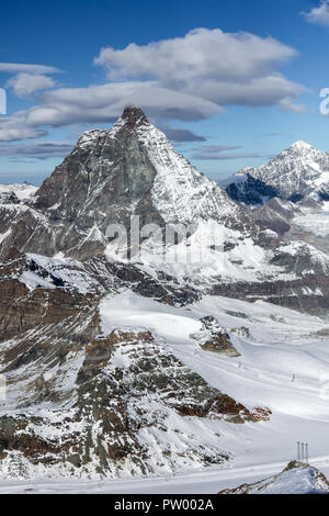 Winter view of mount Matterhorn, Canton of Valais, Alps, Switzerland ...
