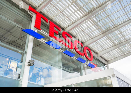 Tesco Superstore, West Cromwell Road, Kensington, London, W14 London ...