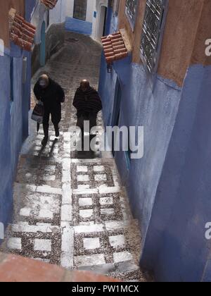 Chefchaouen street scene Stock Photo - Alamy