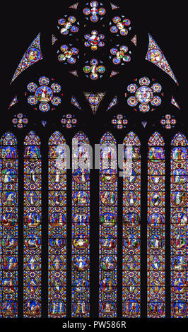 Bar tracery in Gothic window of the Canterbury Cathedral in the ...