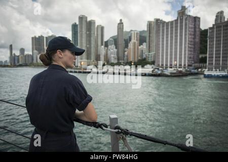 Hospital Corpsman 3rd Class Lauren Thomas, the Search and Rescue ...