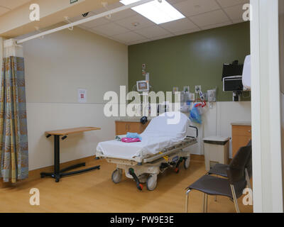 Hospital emergency room beds Stock Photo - Alamy