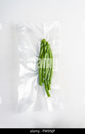 Vacuum sealed fresh green beans Stock Photo - Alamy