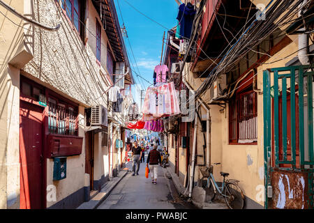 Chinese Housing in Shanghai Stock Photo - Alamy