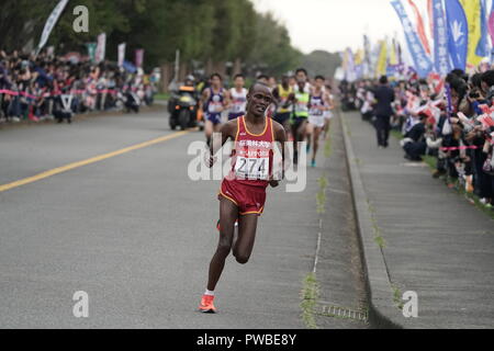 Tachikawa, Tokyo, Japan. 13th Oct, 2018. (L-R) Kazuya Shiojiri (), Kei ...