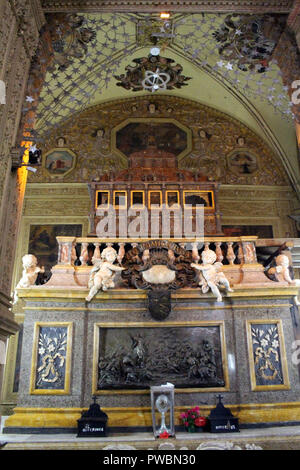 The tomb of the incorrupted body of Francis Xavier at The Basilica of ...
